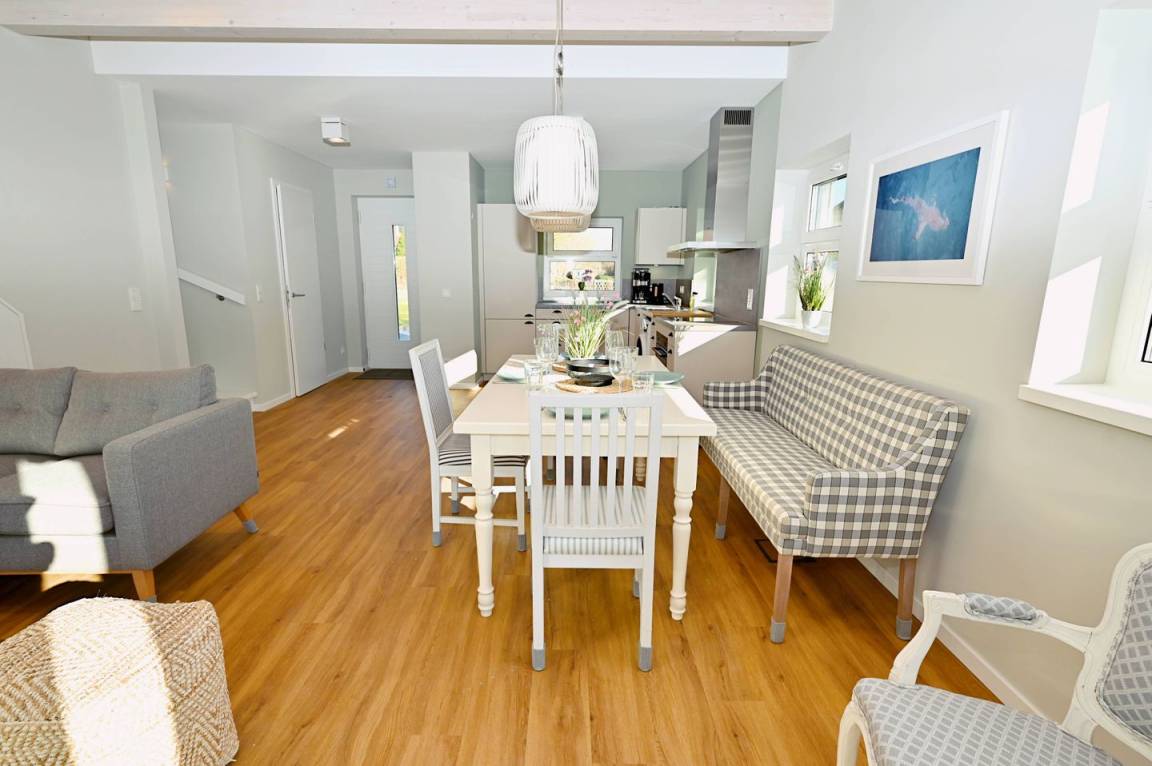 75 M² Ferienwohnung ∙ 2 Schlafzimmer ∙ 4 Gäste - Behrensdorf