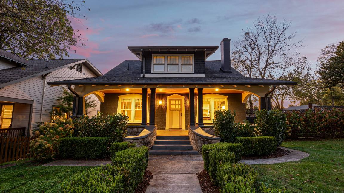 244 M² Ferienhaus ∙ 3 Schlafzimmer ∙ 10 Gäste - Nashville, TN