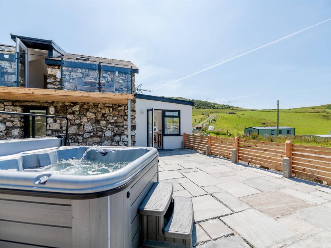 Cottage ∙ 2 Bedrooms ∙ 4 Guests - Tywyn