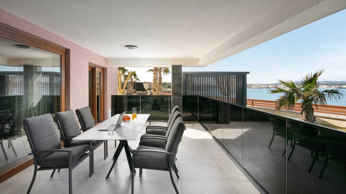 62 M² Appartement ∙ 2 Slaapkamers ∙ 4 Gasten - Vir