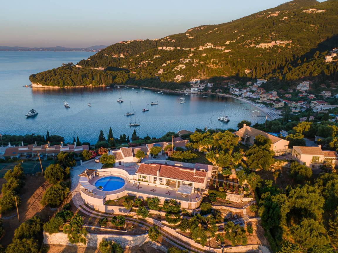 150 M² Villa ∙ 3 Bedrooms ∙ 6 Guests - Ksamil