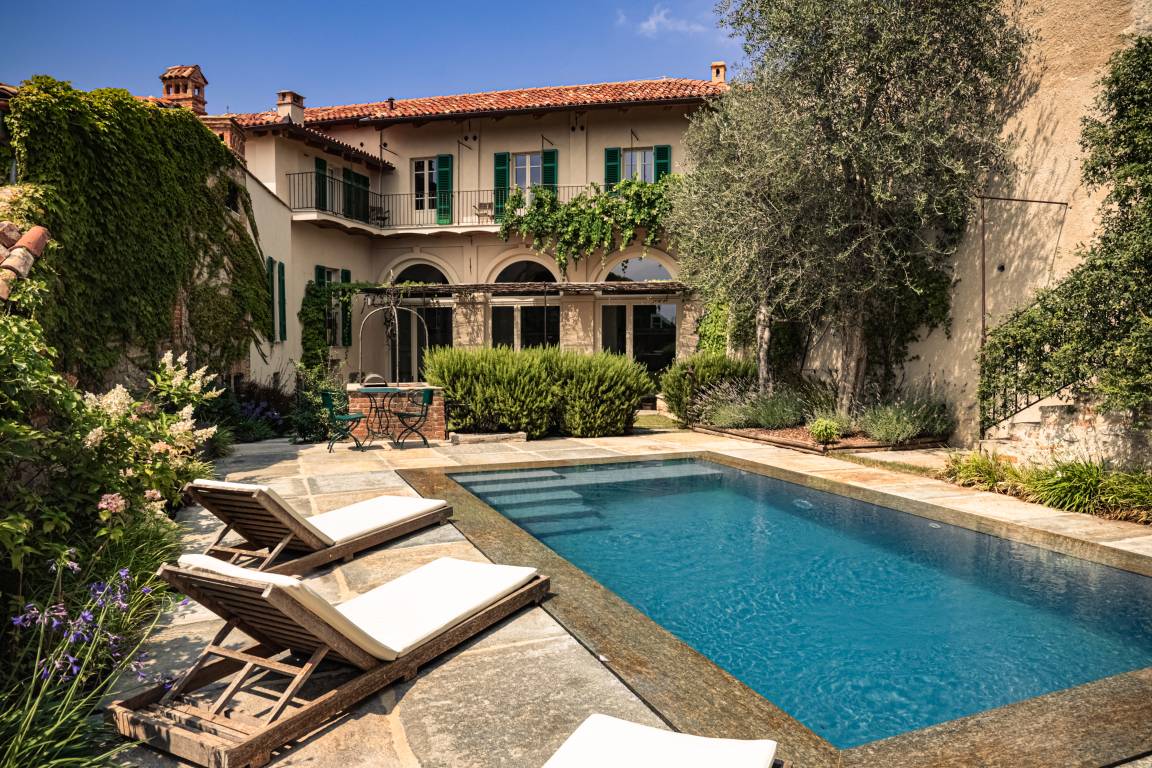 781 M² Villa ∙ 6 Chambres ∙ 11 Personnes - Barolo