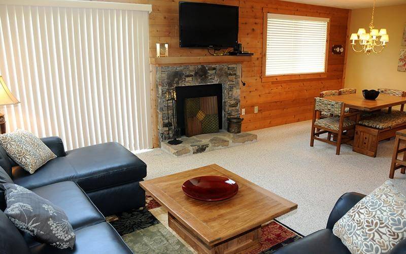 Condo ∙ 3 Bedrooms ∙ 9 Guests - Seven Springs, PA