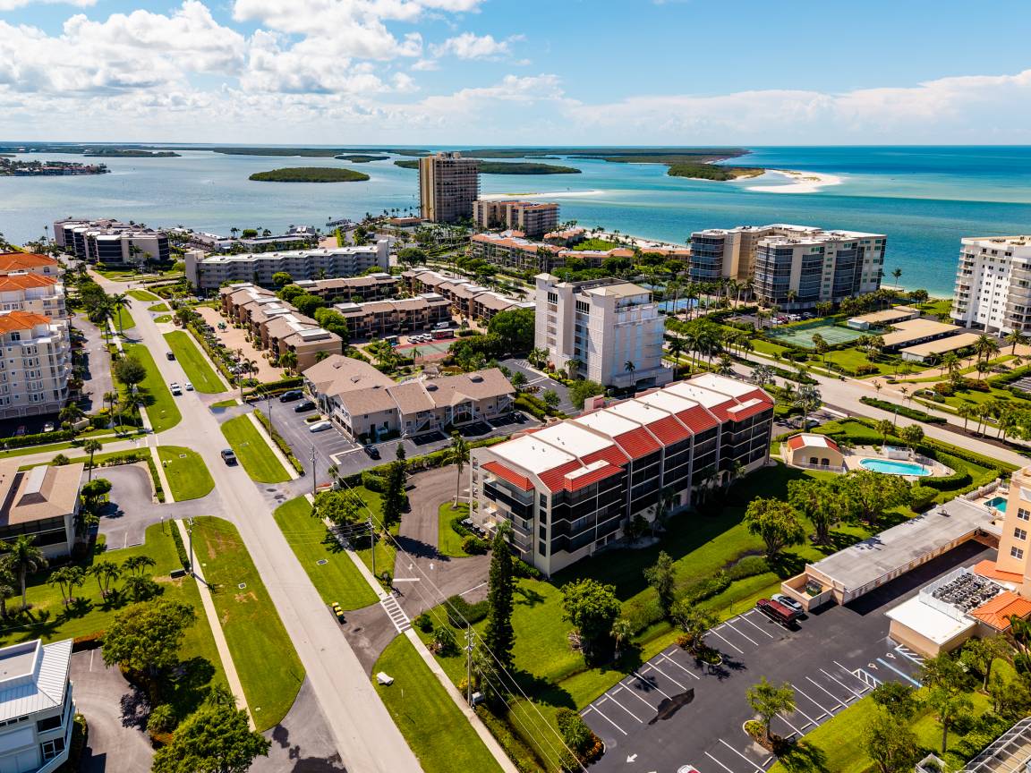202 M² Apartamento ∙ 3 Habitaciones ∙ 6 Huéspedes - Marco Island, FL