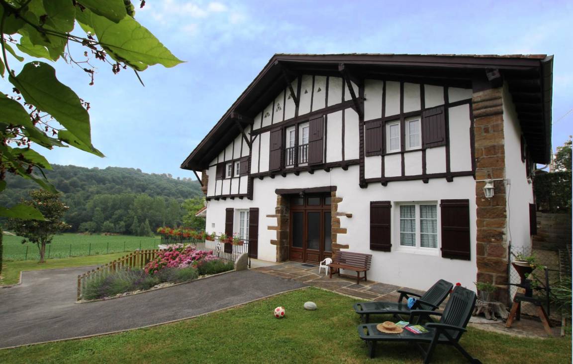 200 M² Gîte ∙ 5 Chambres ∙ 10 Personnes - Pays basque français