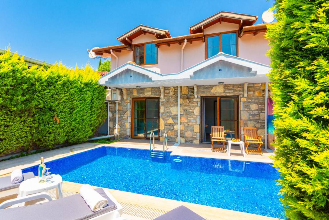 140 M² Villa ∙ 2 Bedrooms ∙ 5 Guests - Ortaca