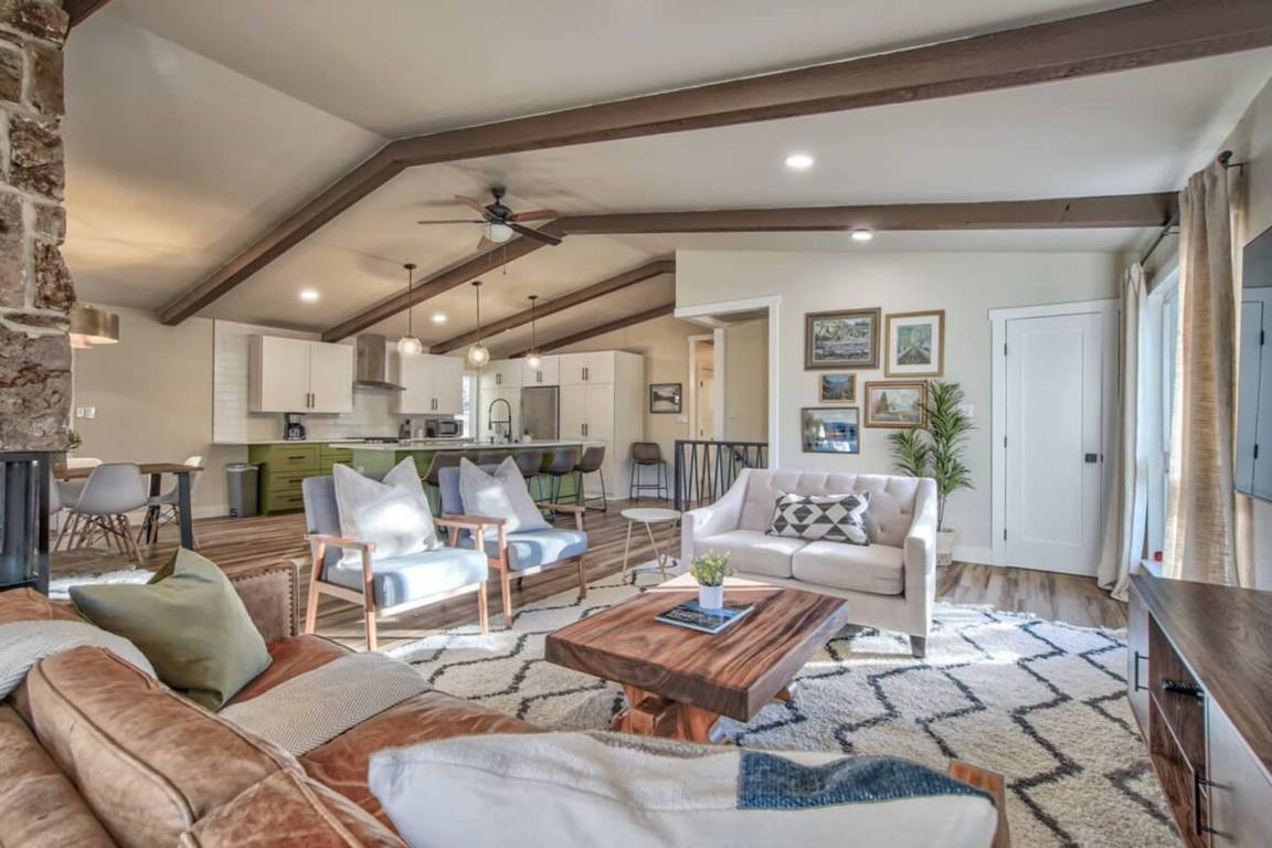 Ferienwohnung ∙ 4 Schlafzimmer ∙ 8 Gäste - Colorado Springs, CO