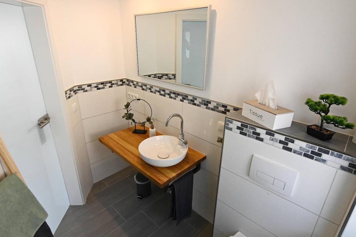 80 M² Ferienwohnung ∙ 2 Schlafzimmer ∙ 4 Gäste - Biedenkopf