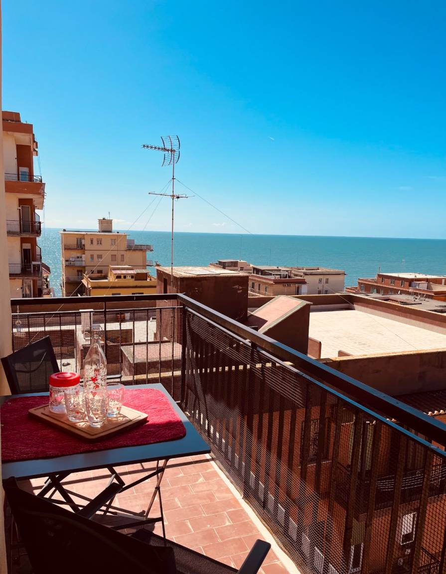 Apartment ∙ 2 Bedrooms ∙ 5 Guests - Ladispoli