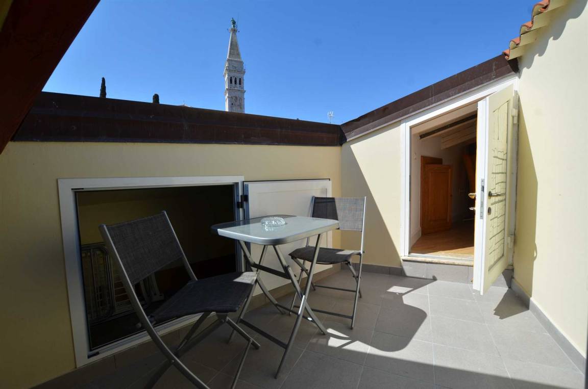 90 M² Apartment ∙ 2 Bedrooms ∙ 5 Guests - Rovinj