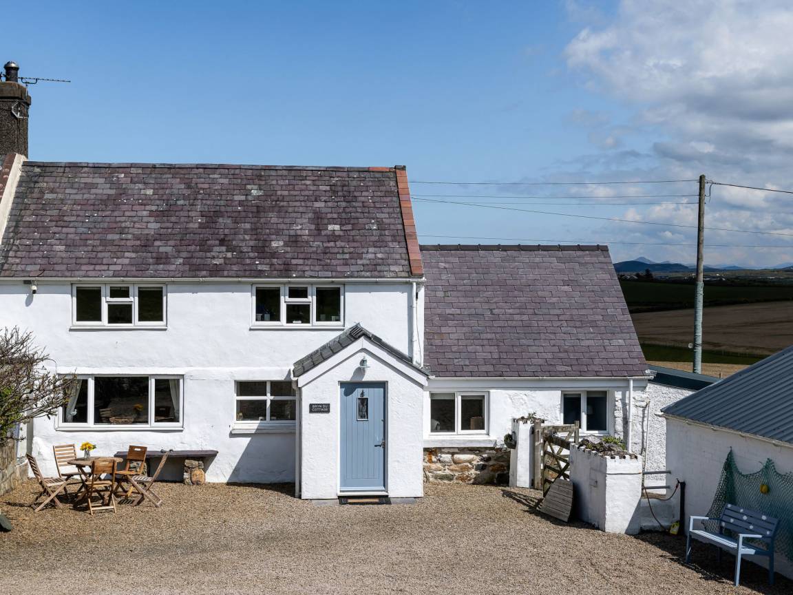 165 M² House ∙ 4 Bedrooms ∙ 8 Guests - Aberdaron