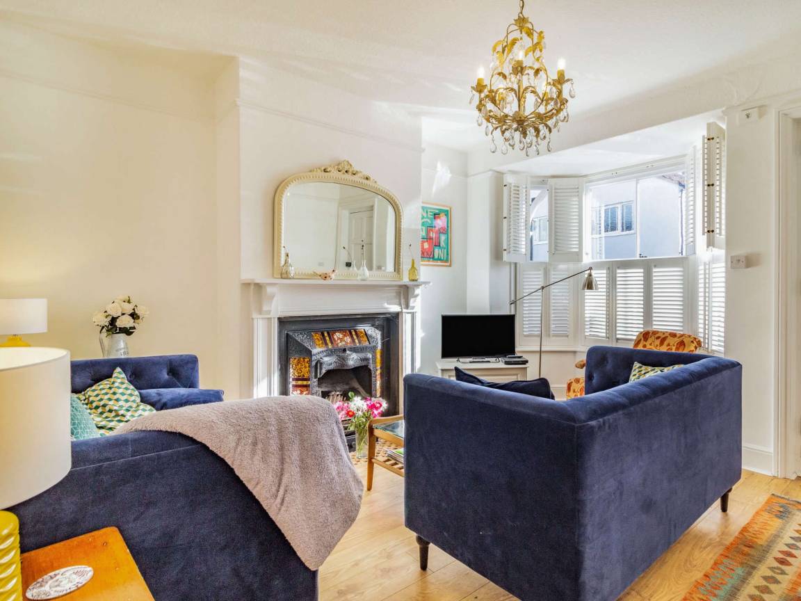 Cottage ∙ 4 Bedrooms ∙ 6 Guests - Holt