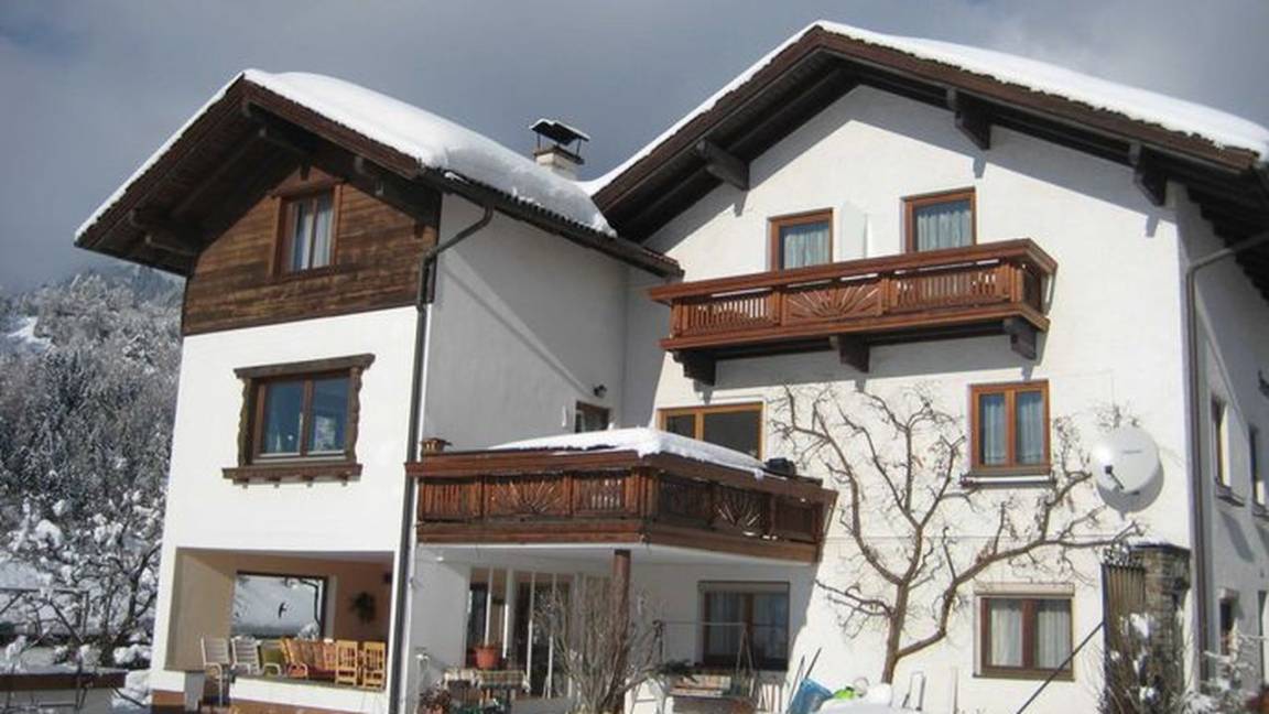 16 M² Hotel ∙ 2 Guests - Hall in Tirol