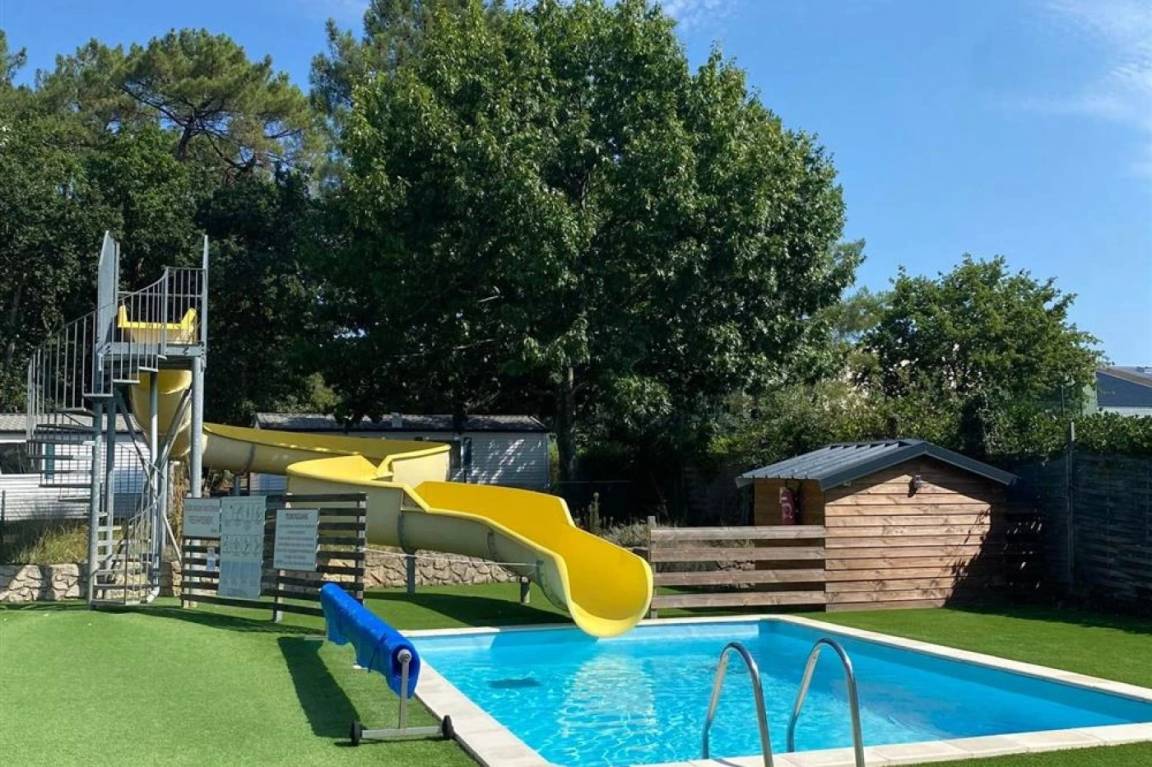 29 M² Camping ∙ 2 Chambres ∙ 4 Personnes - Loire-Atlantique