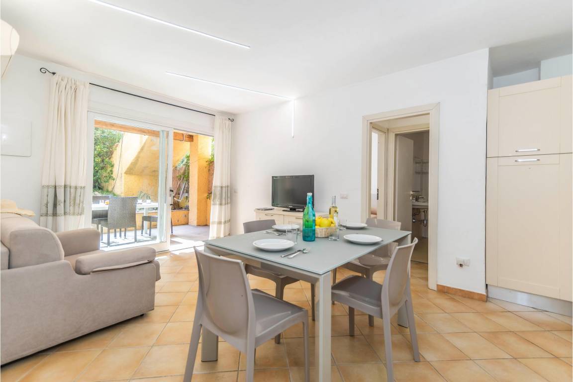 70 M² Apartamento ∙ 2 Habitaciones ∙ 6 Huéspedes - Olbia