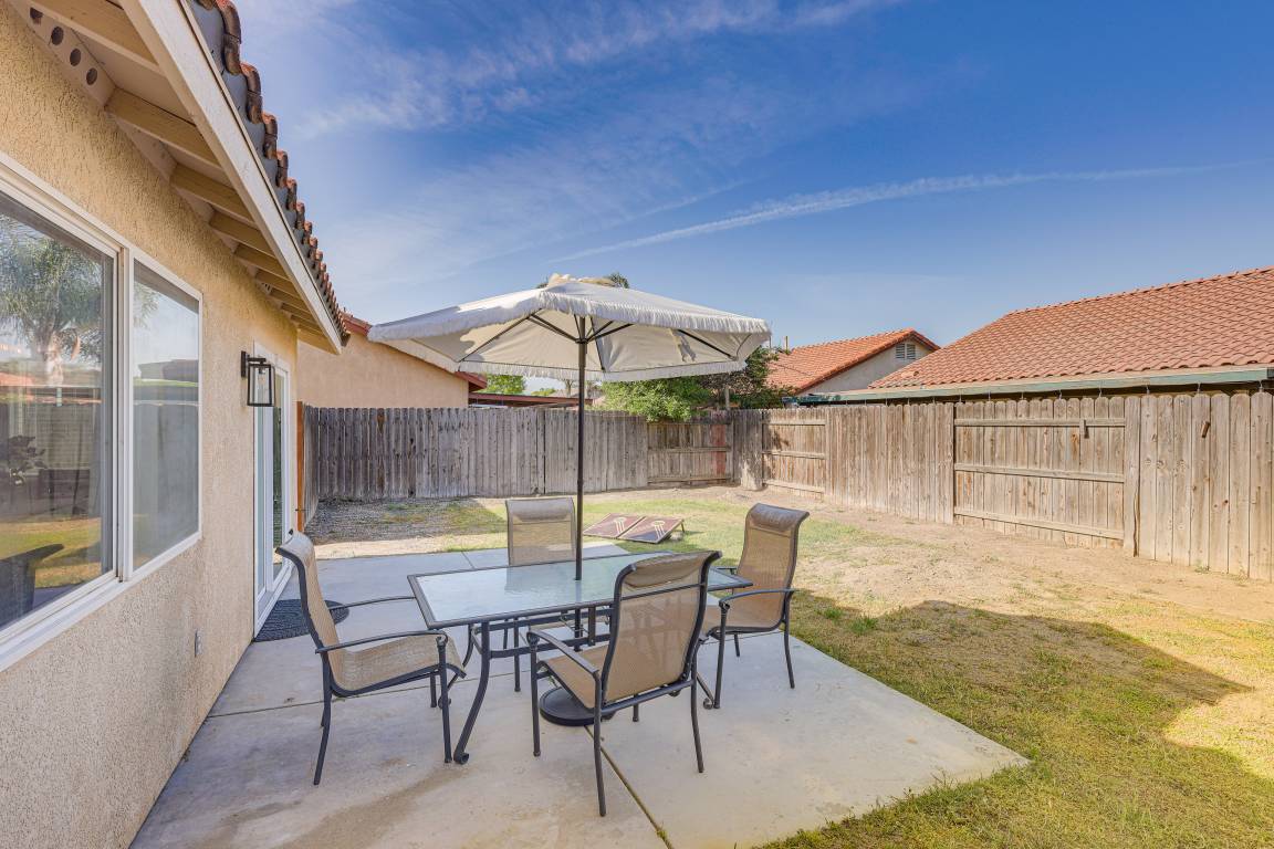 102 M² House ∙ 3 Bedrooms ∙ 6 Guests - Bakersfield, CA