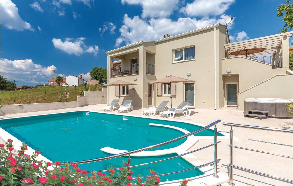 140 M² Maison De Vacances ∙ 3 Chambres ∙ 6 Personnes - Livade