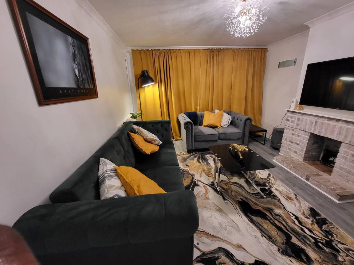 55 M² Apartment ∙ 2 Bedrooms ∙ 5 Guests - Basildon