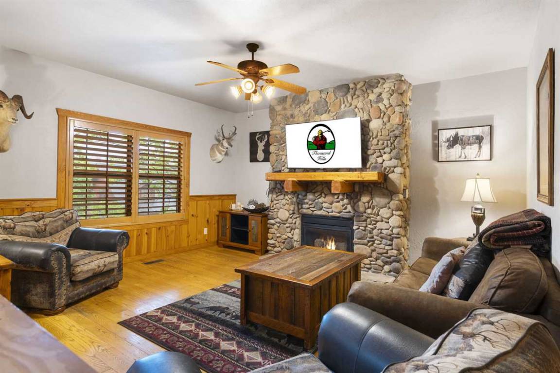 116 M² Cabin ∙ 2 Bedrooms ∙ 6 Guests - Rockaway Beach, MO