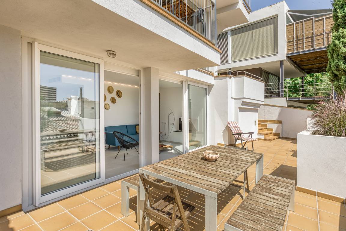 80 M² Apartamento ∙ 2 Habitaciones ∙ 4 Huéspedes - La Escala