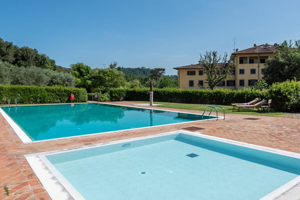 74 M² Casa ∙ 2 Habitaciones ∙ 5 Huéspedes - Prato, Italia