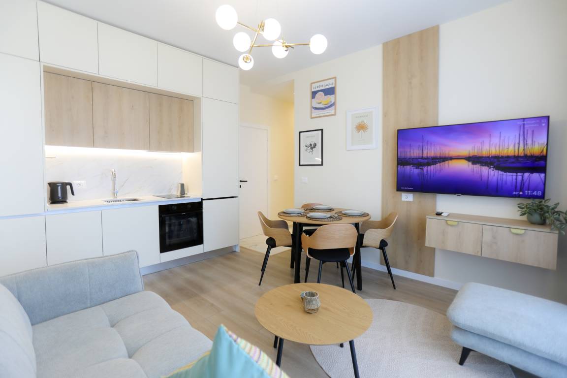 65 M² Huoneisto ∙ 1 Makuuhuone ∙ 4 Vierasta - Orikum