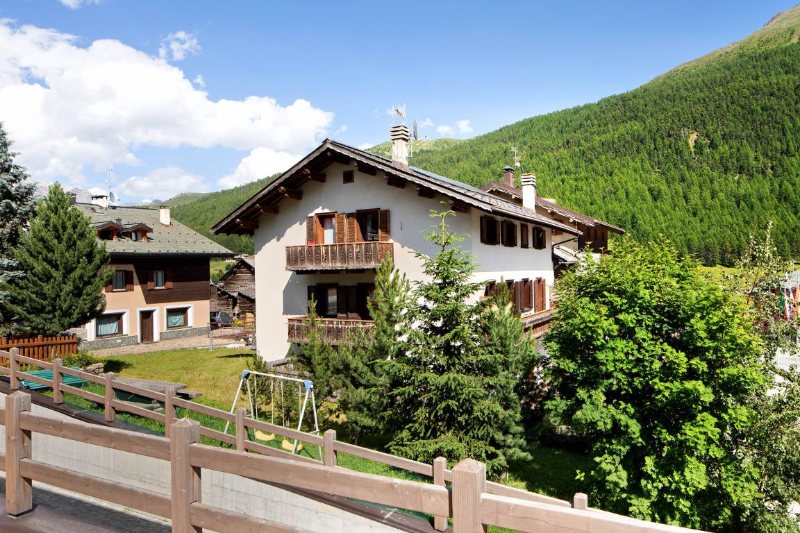 80 M² Appartamento Vacanza ∙ 3 Camere Da Letto ∙ 5 Ospiti - Livigno