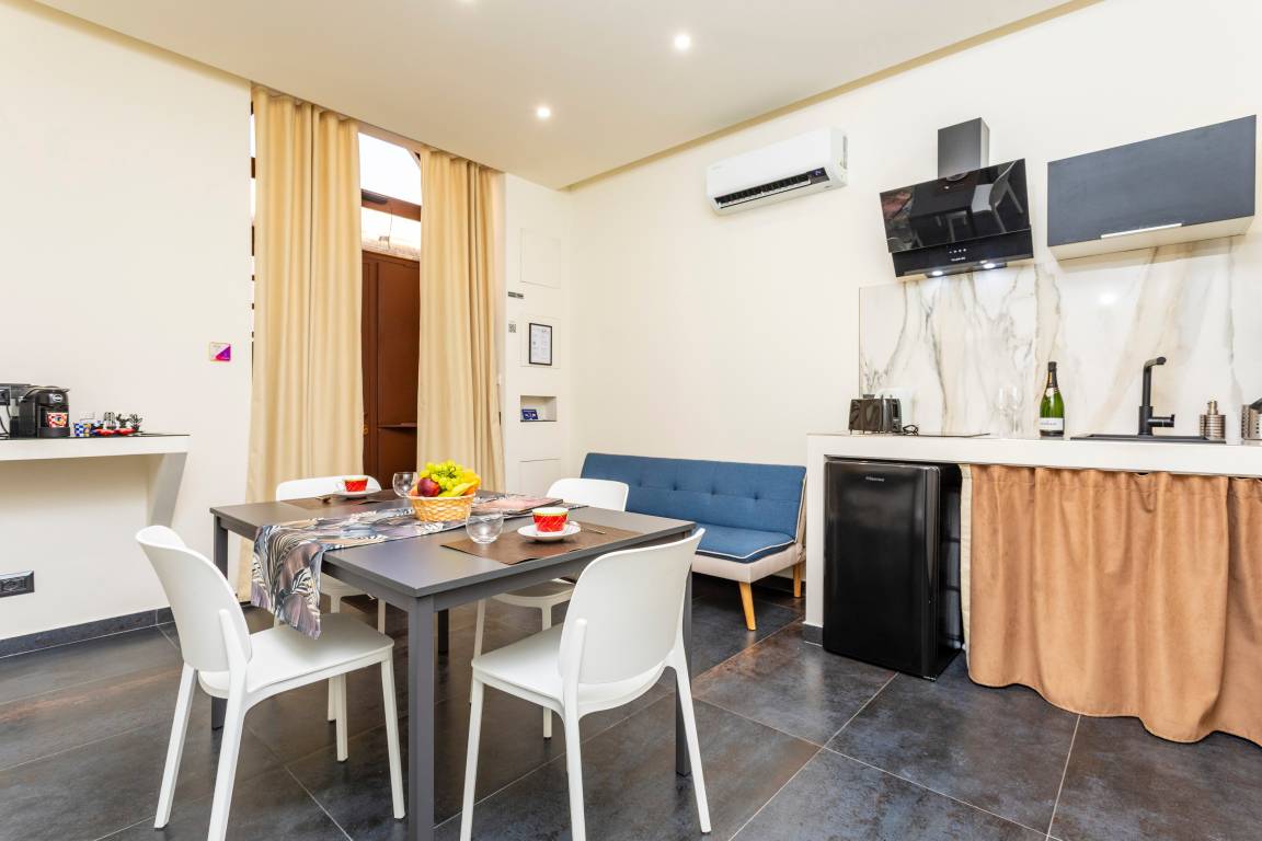 60 M² Apartment ∙ 1 Bedroom ∙ 3 Guests - Catania