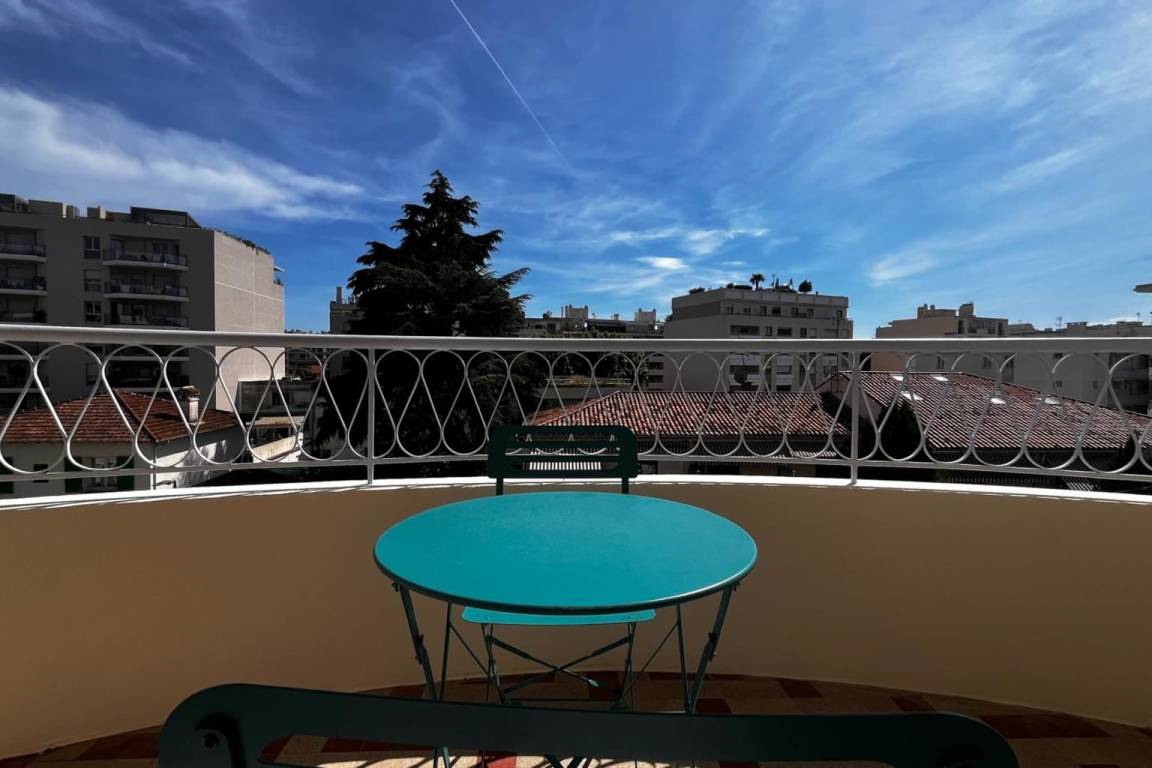67 M² Apartamento ∙ 2 Habitaciones ∙ 4 Huéspedes - Antibes