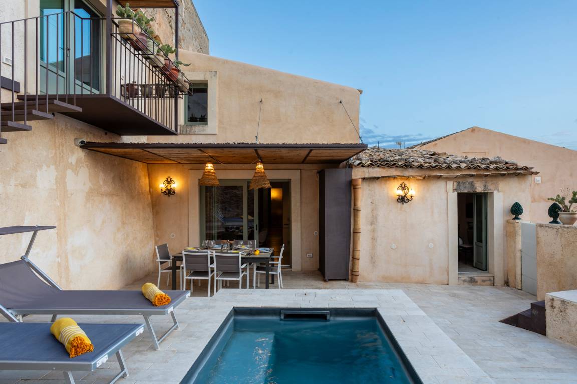 150 M² Ferienhaus ∙ 4 Schlafzimmer ∙ 8 Gäste - Noto