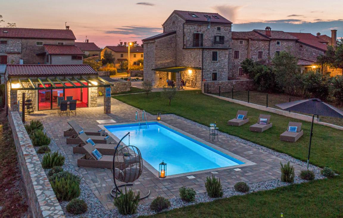 270 M² House ∙ 4 Bedrooms ∙ 8 Guests - Umag