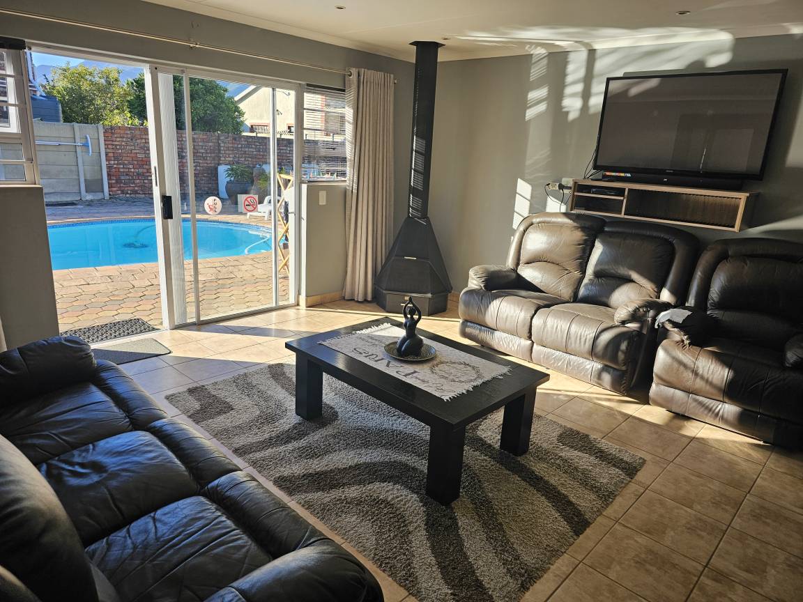 71 M² Apartment ∙ 1 Bedroom ∙ 2 Guests - George