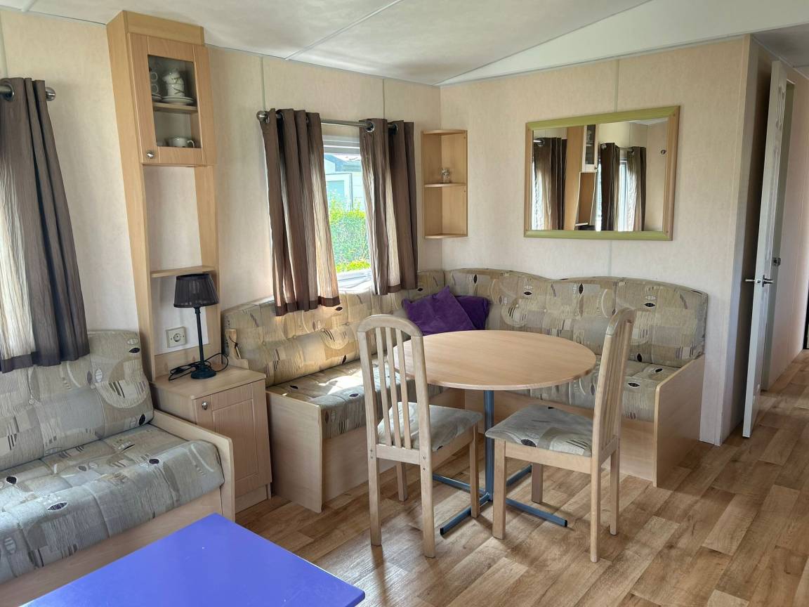 35 M² Chalet ∙ 2 Bedrooms ∙ 4 Guests - Oostkapelle