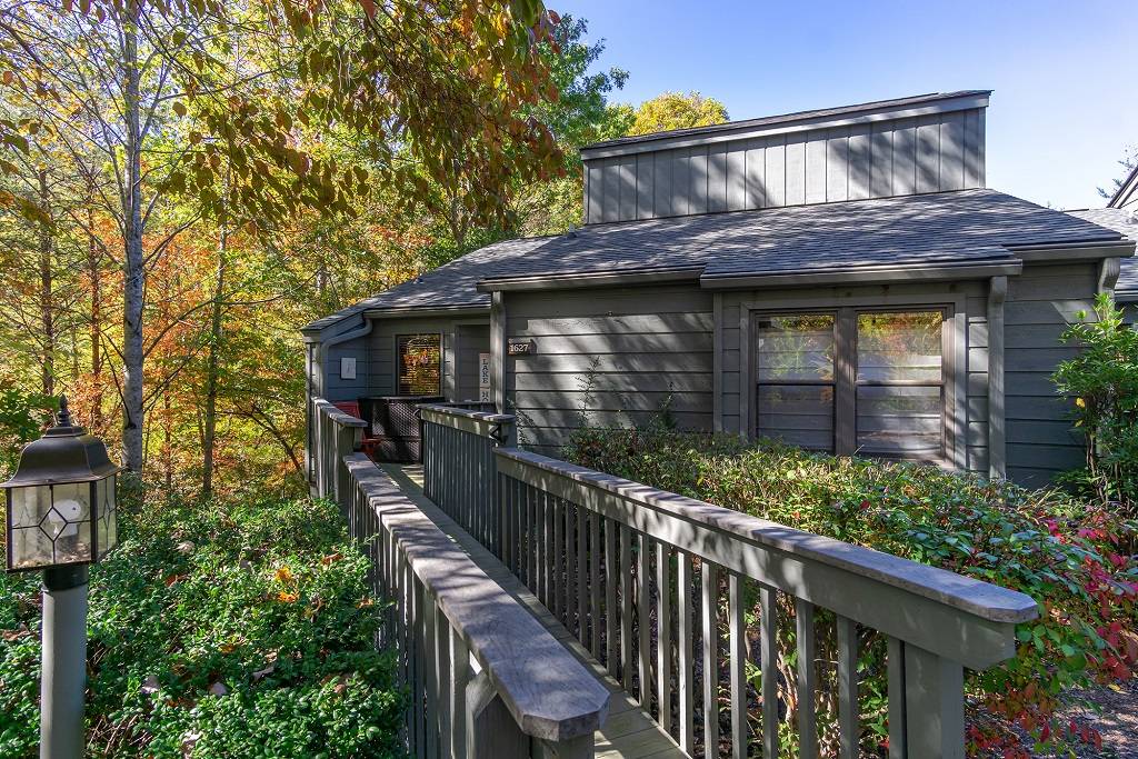 House ∙ 2 Bedrooms ∙ 6 Guests - Lake Lure, NC