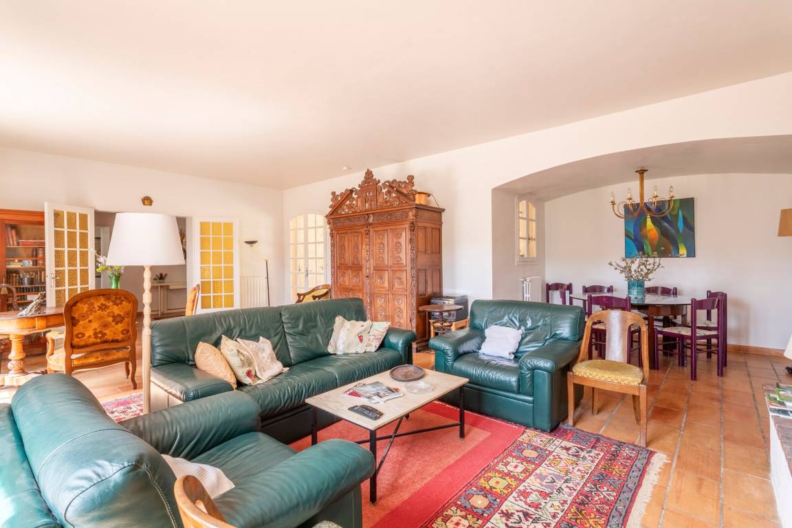 210 M² Maison De Vacances ∙ 4 Chambres ∙ 8 Personnes - Nans-les-Pins