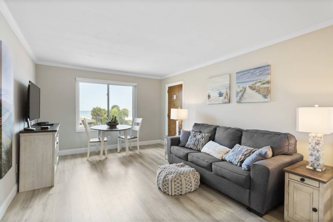 74 M² Condo ∙ 2 Bedrooms ∙ 6 Guests - St. Pete Beach, FL