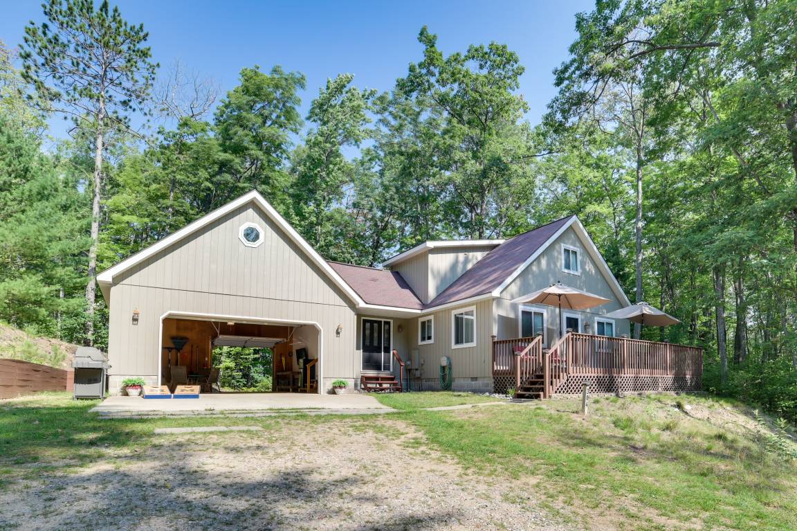 117 M² House ∙ 2 Bedrooms ∙ 8 Guests - North Higgins Lake State Park, Roscommon