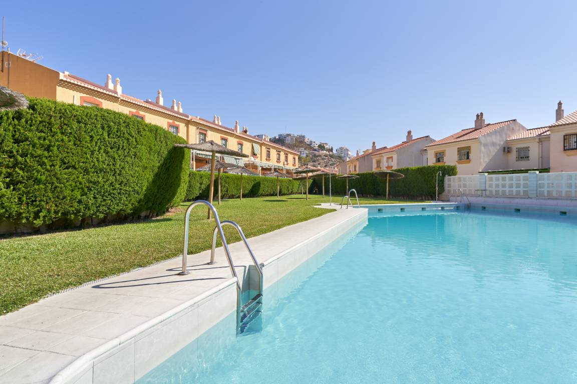 105 M² Ferienhaus ∙ 3 Schlafzimmer ∙ 6 Gäste - Motril
