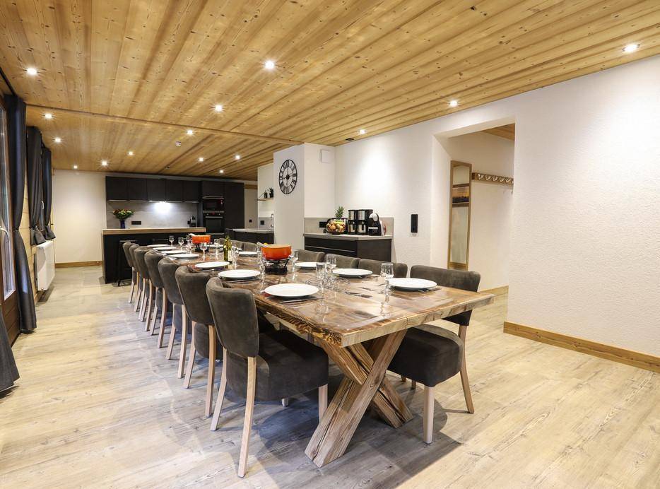 200 M² Huoneisto ∙ 6 Makuuhuonetta ∙ 15 Vierasta - Châtel
