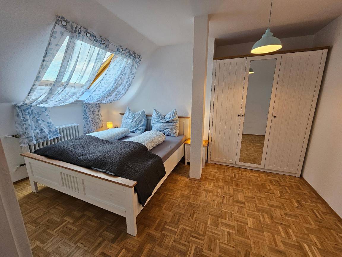52 M² Ferienwohnung ∙ 1 Schlafzimmer ∙ 5 Gäste - Vellmar