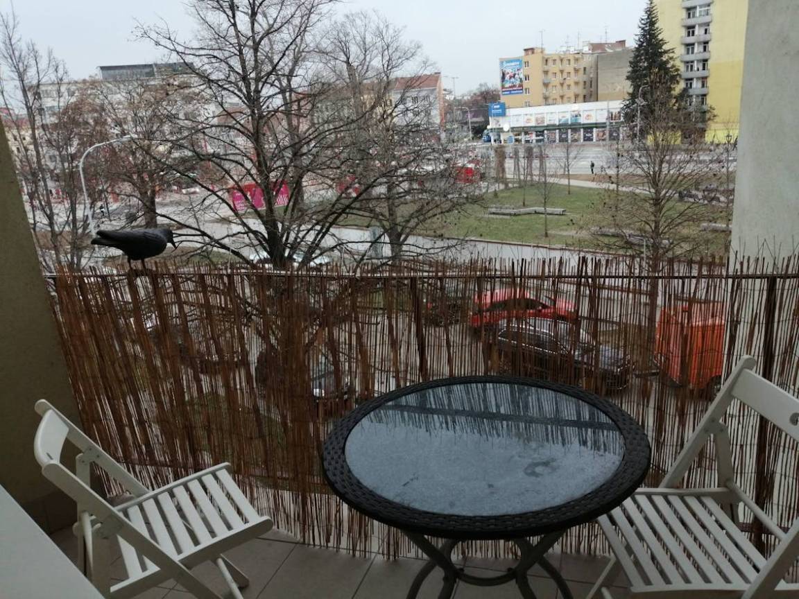 65 M² Apartamento ∙ 2 Habitaciones ∙ 4 Huéspedes - Brno