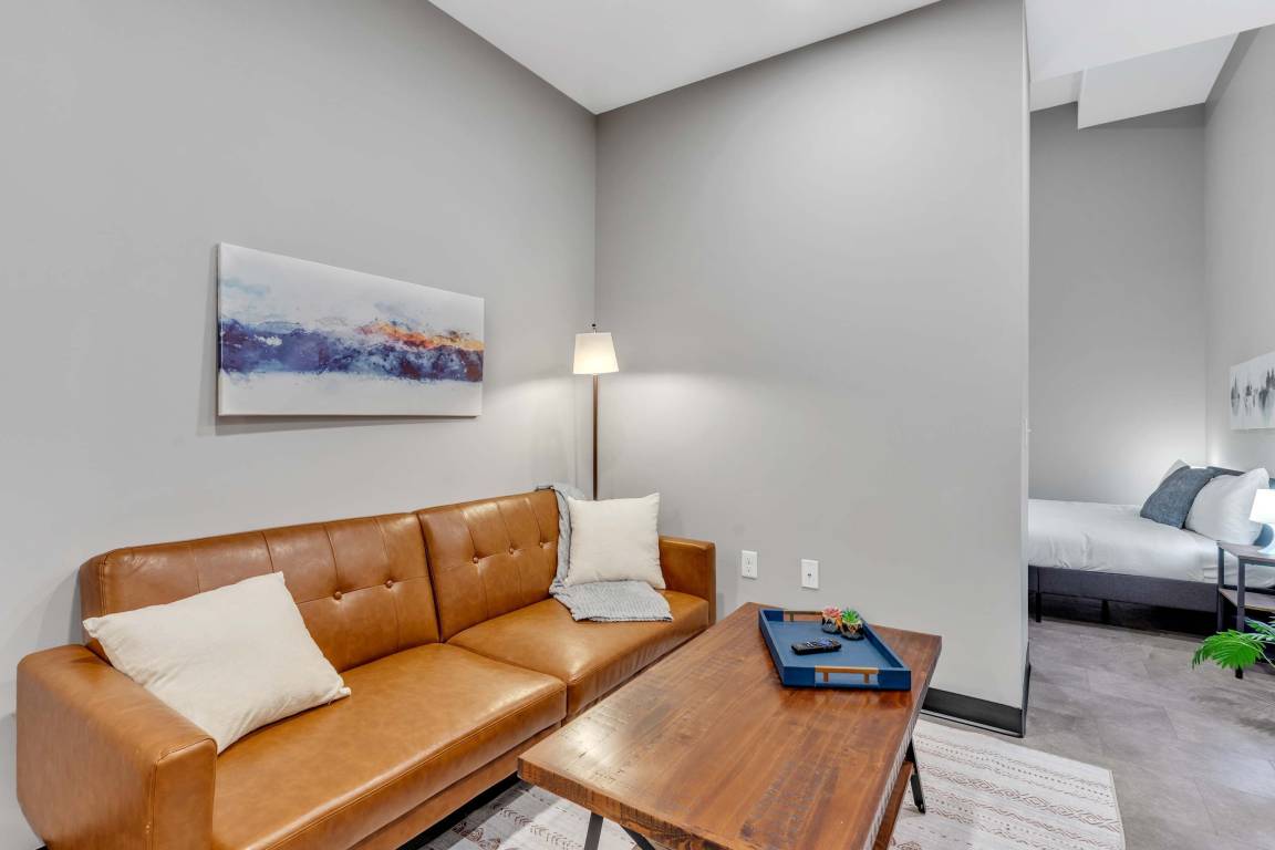 Apartment ∙ 1 Bedroom ∙ 4 Guests - Pittsburgh, PA