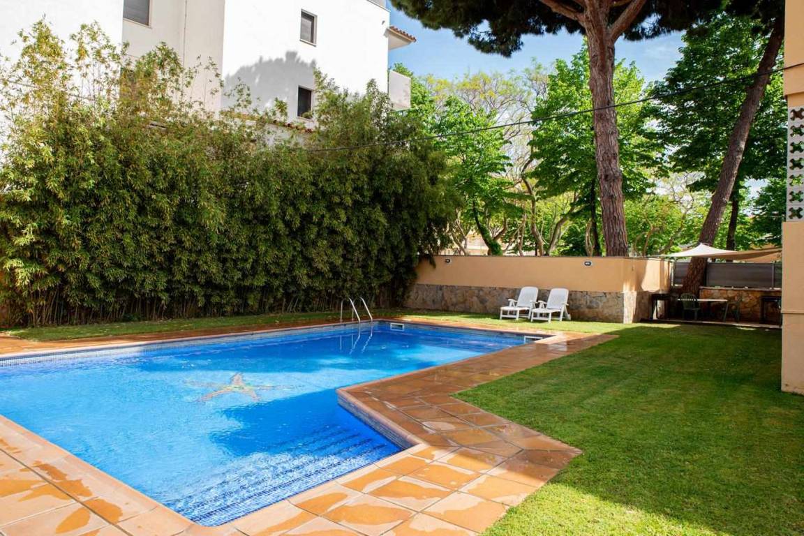 100 M² Apartment ∙ 3 Bedrooms ∙ 6 Guests - Platja d'Aro