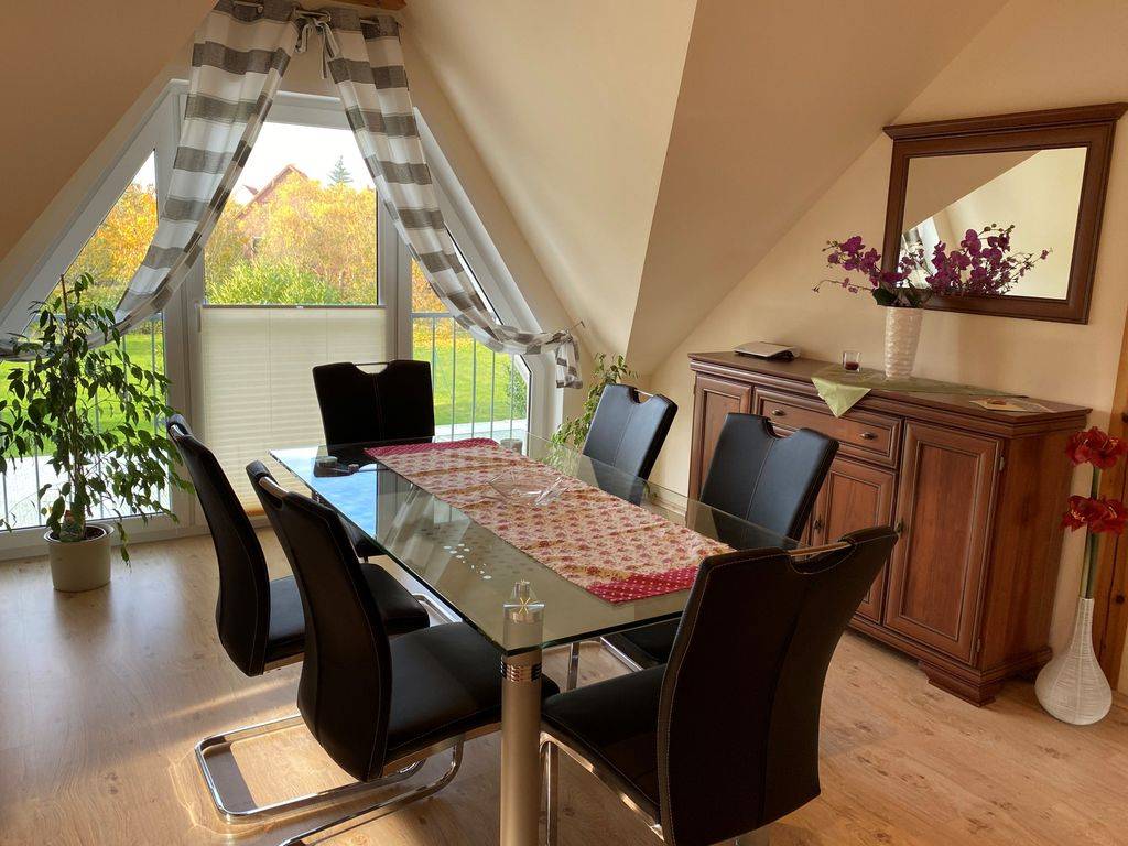 90 M² Ferienwohnung ∙ 2 Schlafzimmer ∙ 5 Gäste - Stralsund