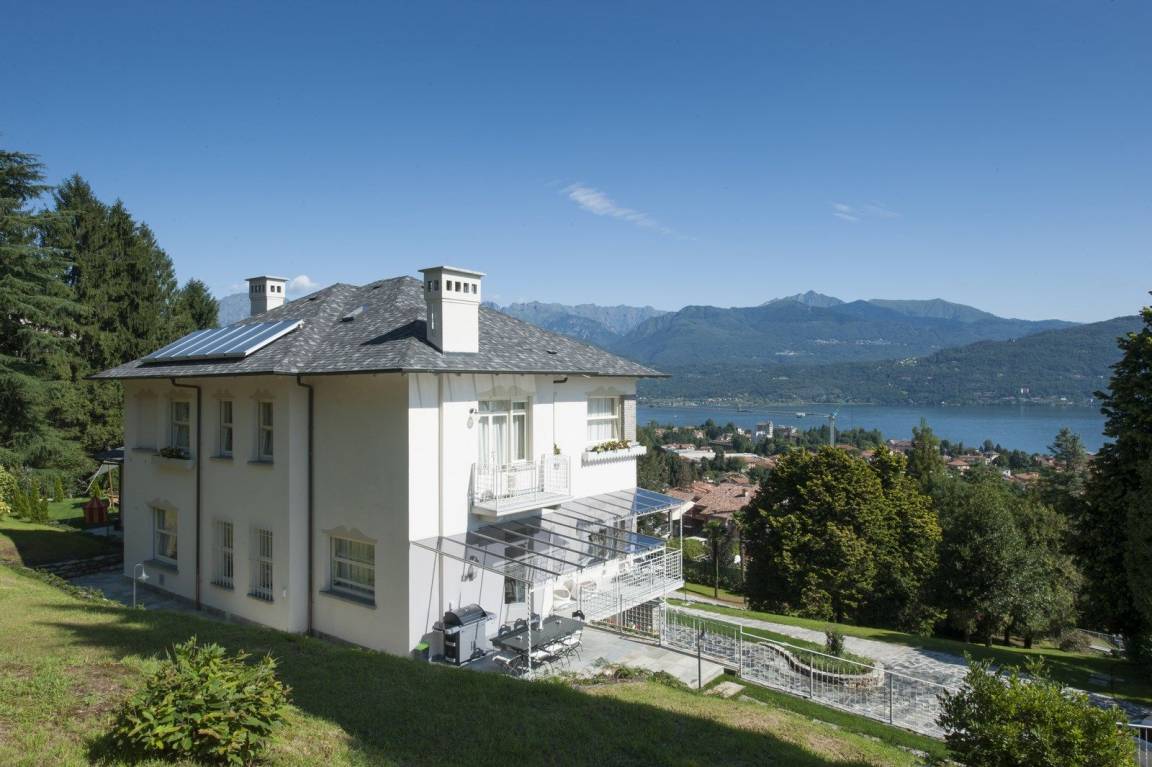 600 M² Villa ∙ 5 Bedrooms ∙ 10 Guests - Lake Maggiore