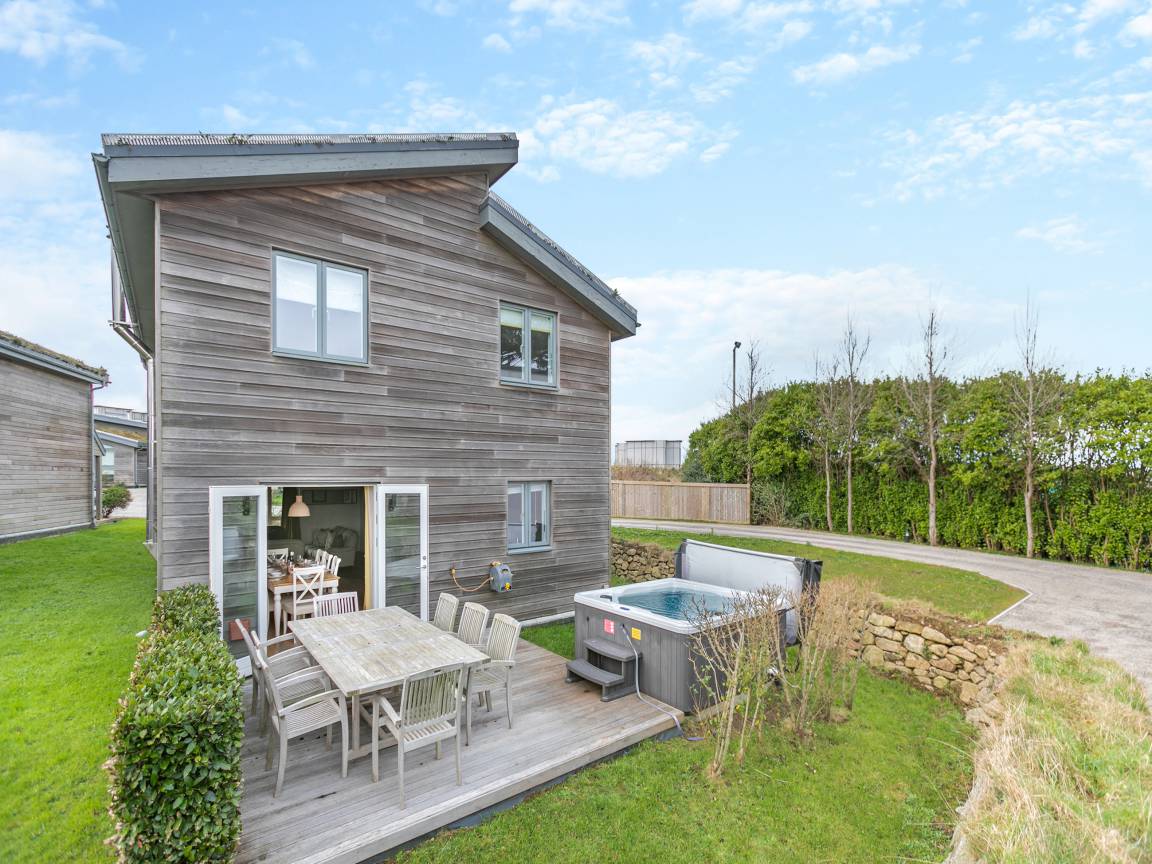 Cottage ∙ 4 Bedrooms ∙ 8 Guests - Hayle
