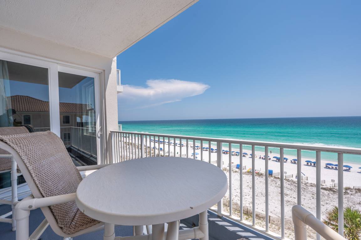 Condo ∙ 2 Bedrooms ∙ 6 Guests - Destin, FL