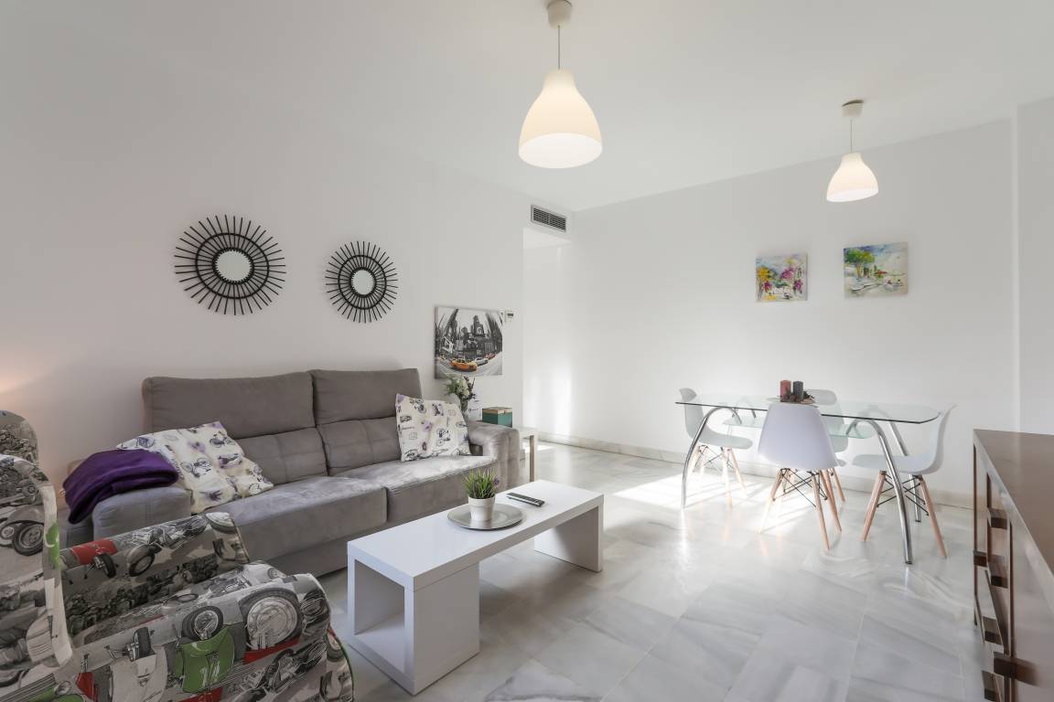 50 M² Casa ∙ 2 Habitaciones ∙ 4 Huéspedes - Sevilla