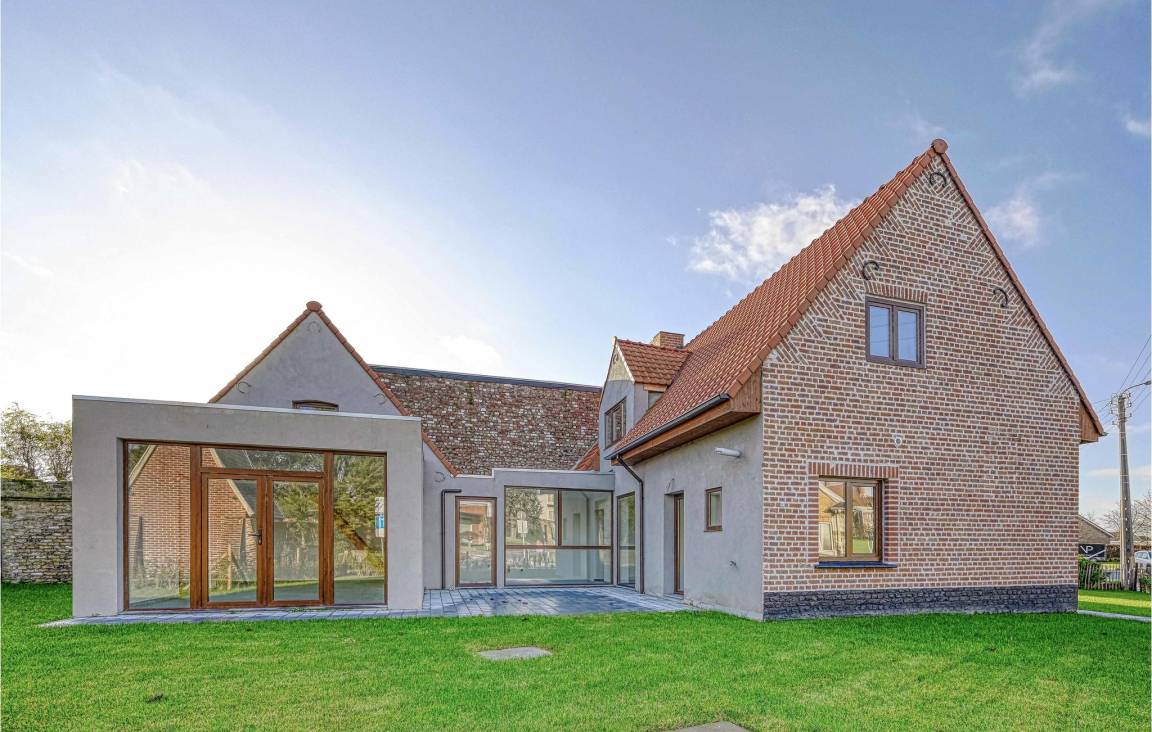 170 M² Ferienhaus ∙ 4 Schlafzimmer ∙ 6 Gäste - Staden