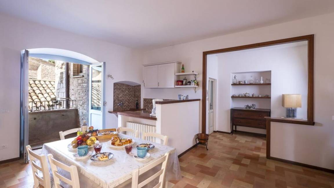 100 M² Appartement ∙ 3 Chambres ∙ 7 Personnes - Assisi